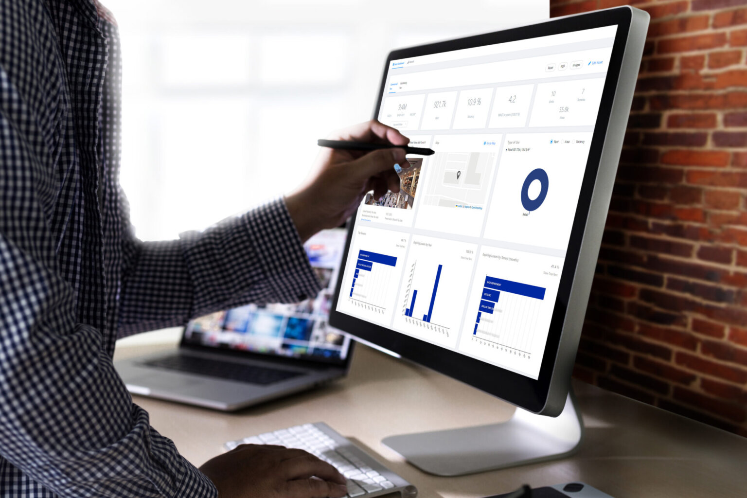 Commercial Real Estate Solutions: Lenders - Moody's CRE